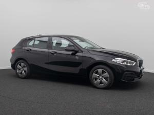 Melns BMW 118 2022 Kauņa, ar dzinēja tilpumu 1.50 L un nobraukumu 43 tūkst. km par 22914 €, foto 4 vietnē AUTOMOTO.COM.LV
