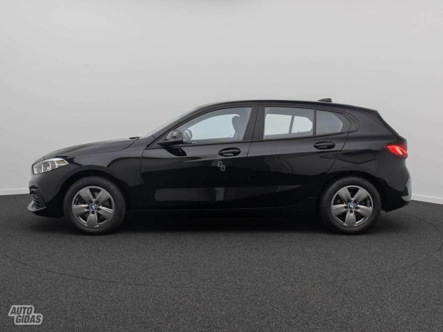 Melns BMW 118 2022 Kauņa, ar dzinēja tilpumu 1.50 L un nobraukumu 43 tūkst. km par 22914 €, foto 11 vietnē AUTOMOTO.COM.LV