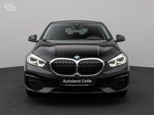 Black BMW 118 2022 in Kaunas, with an engine capacity of 1.50 L and mileage of 33 thousand km for 25489 €, photo 2 on AUTOMOTO.COM.LV
