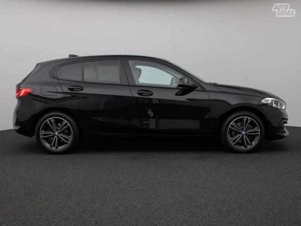 Black BMW 118 2022 in Kaunas, with an engine capacity of 1.50 L and mileage of 33 thousand km for 25489 €, photo 5 on AUTOMOTO.COM.LV