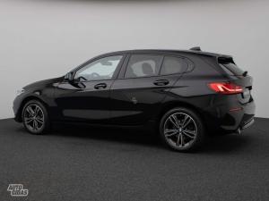 Black BMW 118 2022 in Kaunas, with an engine capacity of 1.50 L and mileage of 33 thousand km for 25489 €, photo 10 on AUTOMOTO.COM.LV