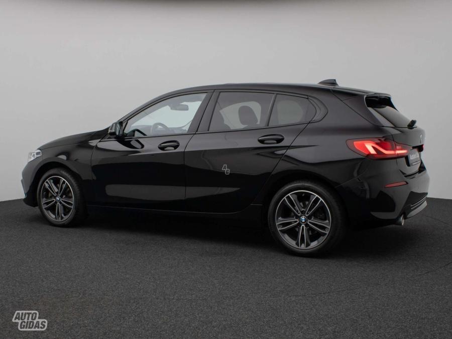 Black BMW 118 2022 in Kaunas, with an engine capacity of 1.50 L and mileage of 33 thousand km for 25489 €, photo 10 on AUTOMOTO.COM.LV