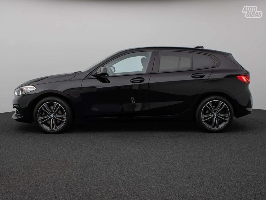 Black BMW 118 2022 in Kaunas, with an engine capacity of 1.50 L and mileage of 33 thousand km for 25489 €, photo 11 on AUTOMOTO.COM.LV