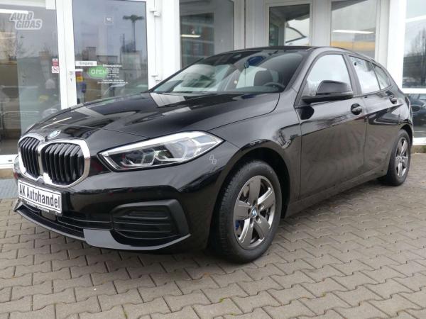 Black BMW 118 2022 in Kaunas, with an engine capacity of 1.50 L and mileage of 41 thousand km for 23317 €, photo 1 on AUTOMOTO.COM.LV