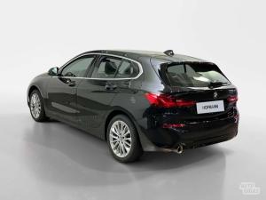 Melns BMW 118 2023 Kauņa, ar dzinēja tilpumu 1.50 L un nobraukumu 52 tūkst. km par 26776 €, foto 5 vietnē AUTOMOTO.COM.LV