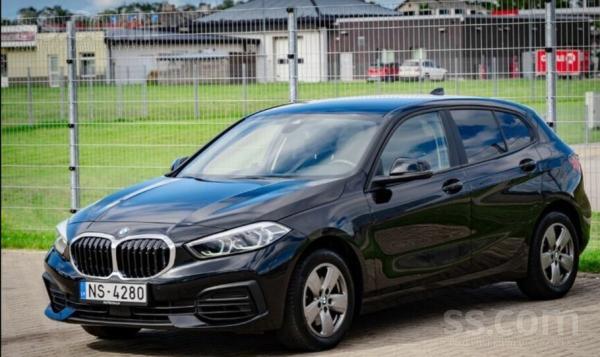 Black BMW 118 2021 in Riga, with an engine capacity of 1.50 L and mileage of 119 thousand km for 16500 €, photo 2 on AUTOMOTO.COM.LV
