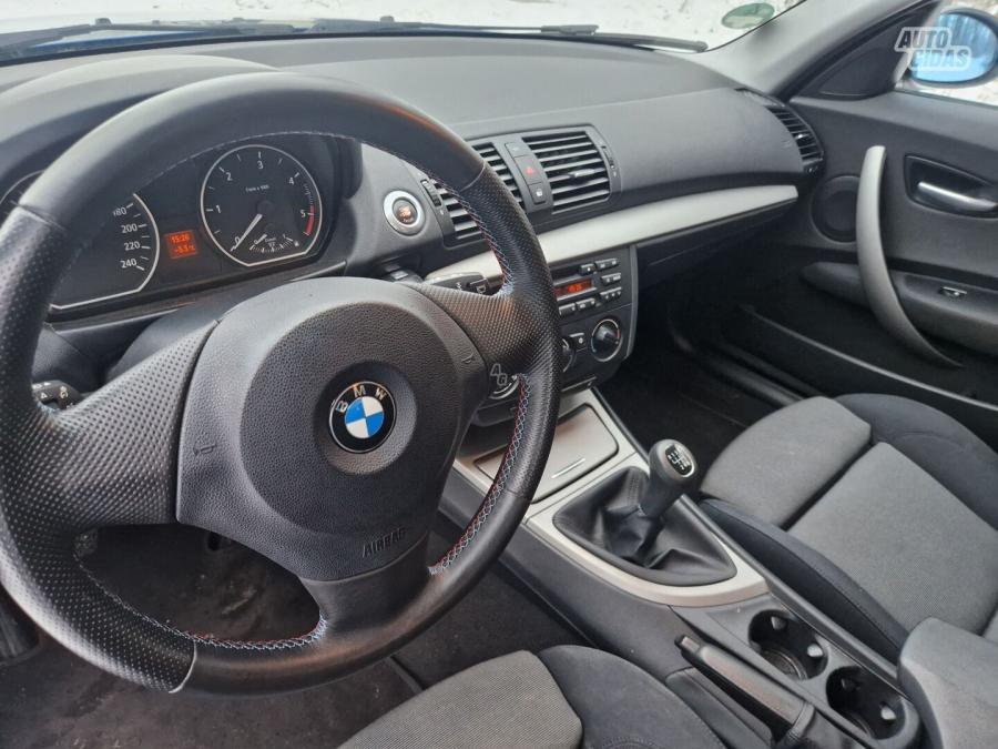Zils BMW 118 2005 Marijampole, ar dzinēja tilpumu 1.80 L un nobraukumu 332 tūkst. km par 1800 €, foto 10 vietnē AUTOMOTO.COM.LV