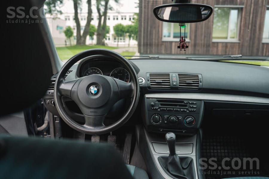 Zils BMW 118 2005 Dobele, ar dzinēja tilpumu 2.00 L un nobraukumu 370 tūkst. km par 2750 €, foto 8 vietnē AUTOMOTO.COM.LV