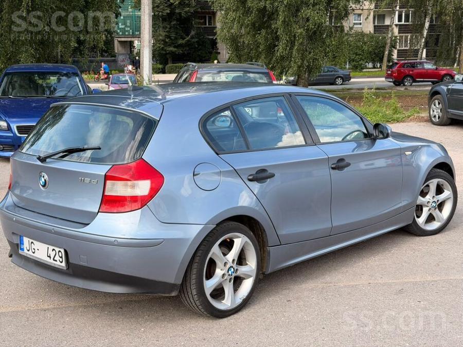 Zils BMW 118 2005 Rīga, ar dzinēja tilpumu 2.00 L un nobraukumu 448 tūkst. km par 1850 €, foto 4 vietnē AUTOMOTO.COM.LV
