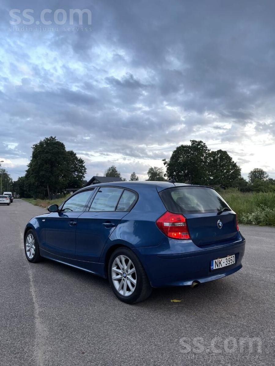 Zils BMW 118 2006 Rīga, ar dzinēja tilpumu 2.00 L un nobraukumu 264 tūkst. km par 3200 €, foto 12 vietnē AUTOMOTO.COM.LV