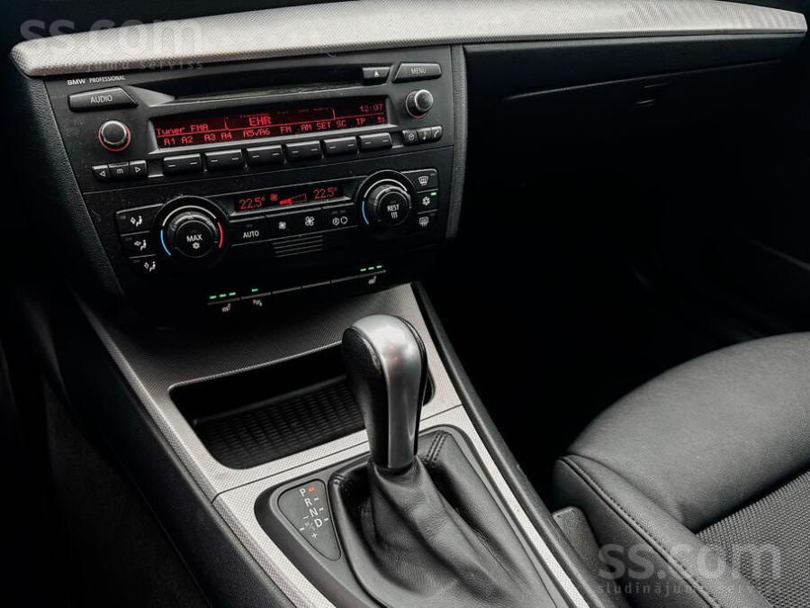 Zils BMW 118 2006 Rīga, ar dzinēja tilpumu 2.00 L un nobraukumu 156 tūkst. km par 3900 €, foto 19 vietnē AUTOMOTO.COM.LV