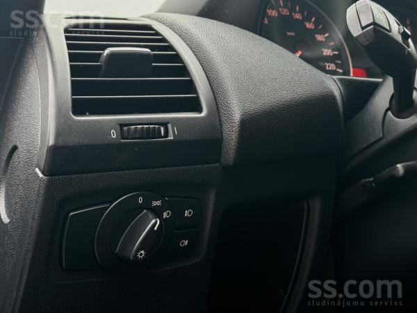 Blue BMW 118 2006 in Riga, with an engine capacity of 2.00 L and mileage of 156 thousand km for 3800 €, photo 10 on AUTOMOTO.COM.LV