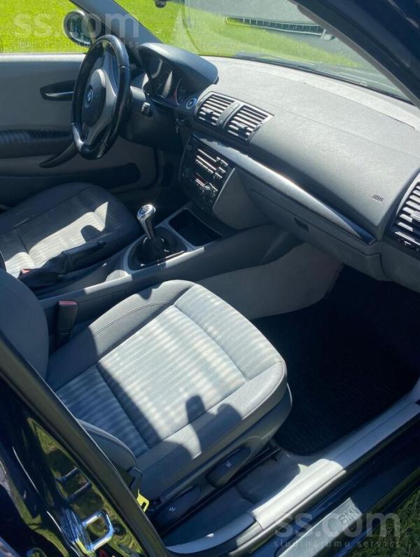 Blue BMW 118 2006 in Jelgava, with an engine capacity of 2.00 L and mileage of 291 thousand km for 3200 €, photo 6 on AUTOMOTO.COM.LV