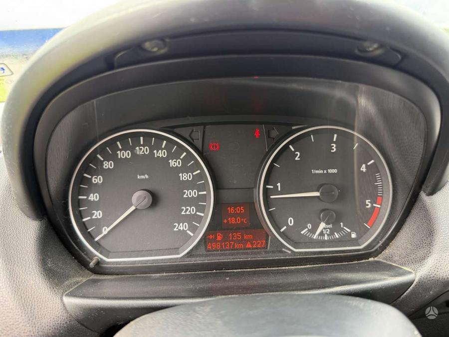 Синий БМВ 118 2006 в Паневежис, объемом двигателя 0.00 л и пробегом 500 тыс. км за 1999 €, фото 8 на AUTOMOTO.COM.LV