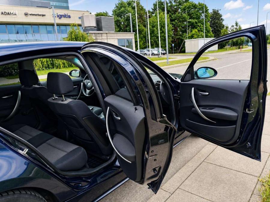 Синий БМВ 118 2006 в Вильнюс, объемом двигателя 2.00 л и пробегом 240 тыс. км за 1999 €, фото 15 на AUTOMOTO.COM.LV
