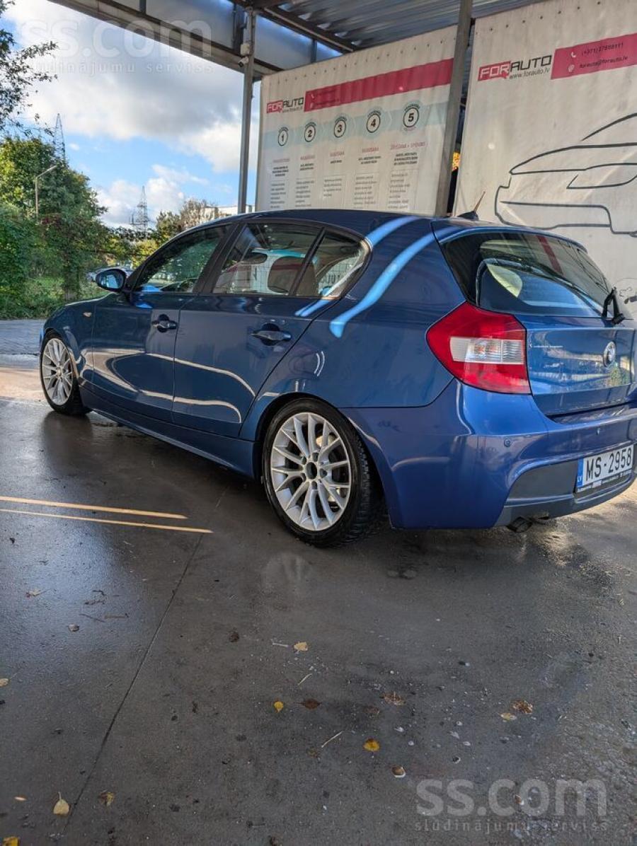 Blue BMW 118 2006 in Riga, with an engine capacity of 2.00 L and mileage of 300 thousand km for 3150 €, photo 4 on AUTOMOTO.COM.LV