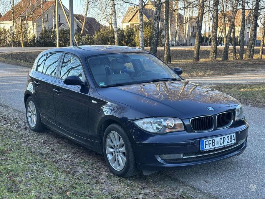 Blue BMW 118 2007 in Utena, with an engine capacity of 2.00 L and mileage of 267 thousand km for 2850 €, photo 3 on AUTOMOTO.COM.LV