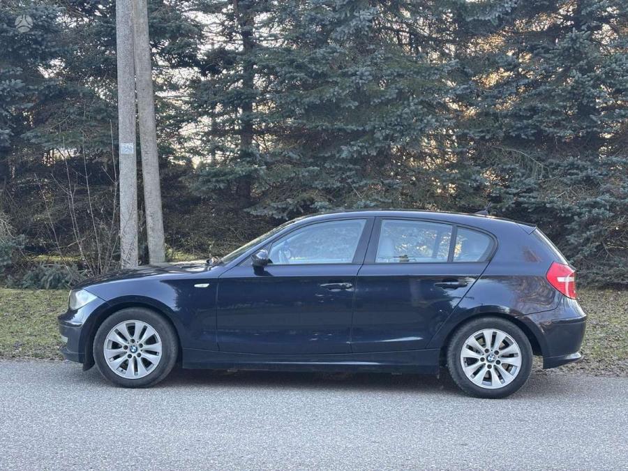 Blue BMW 118 2007 in Utena, with an engine capacity of 2.00 L and mileage of 267 thousand km for 2850 €, photo 6 on AUTOMOTO.COM.LV