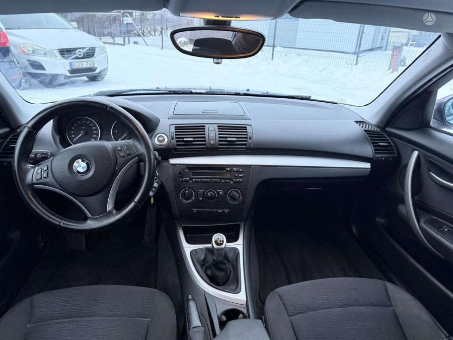 Blue BMW 118 2007 in Kaunas, with an engine capacity of 2.00 L and mileage of 218 thousand km for 3150 €, photo 7 on AUTOMOTO.COM.LV