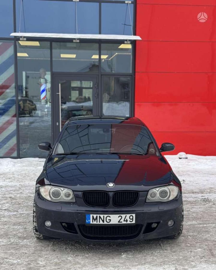Blue BMW 118 2007 in Klaipeda, with an engine capacity of 2.00 L and mileage of 322 thousand km for 4950 €, photo 2 on AUTOMOTO.COM.LV