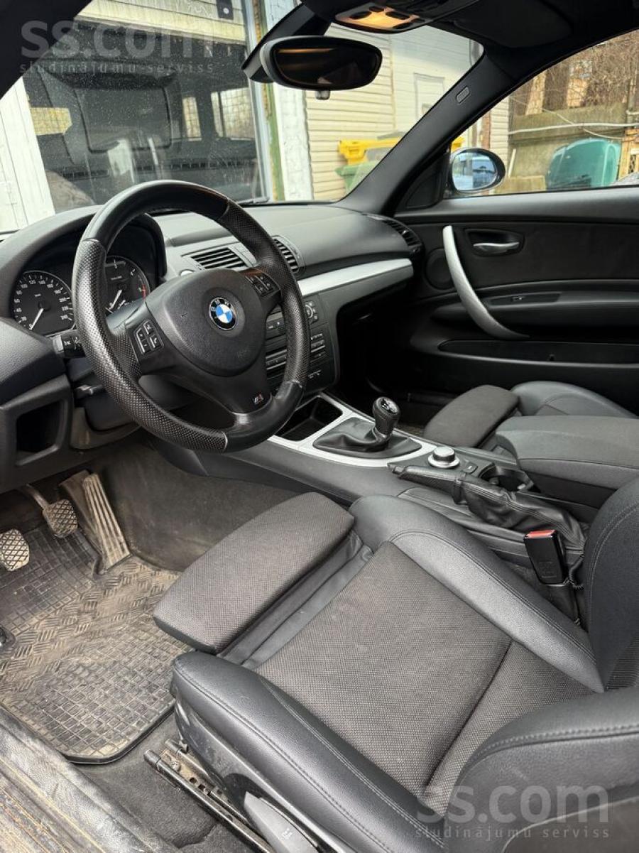 Blue BMW 118 2007 in Riga, with an engine capacity of 2.00 L and mileage of 228 thousand km for 4200 €, photo 8 on AUTOMOTO.COM.LV