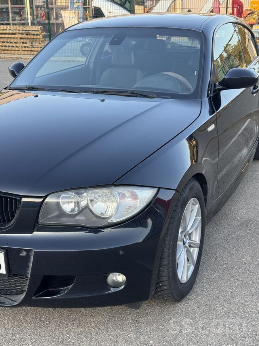 Blue BMW 118 2007 in Riga, with an engine capacity of 2.00 L and mileage of 340 thousand km for 3858 €, photo 4 on AUTOMOTO.COM.LV