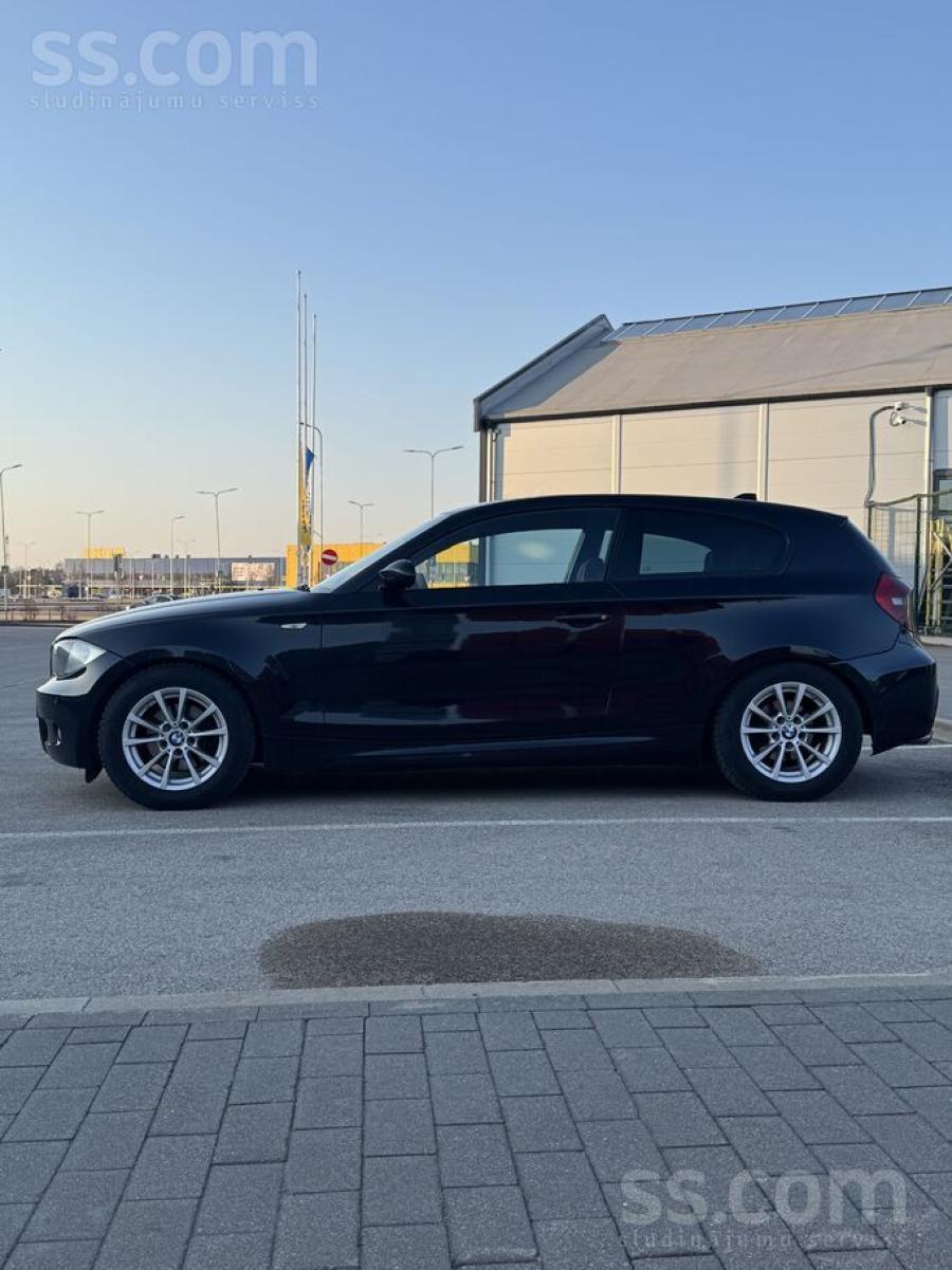 Blue BMW 118 2007 in Riga, with an engine capacity of 2.00 L and mileage of 340 thousand km for 3858 €, photo 5 on AUTOMOTO.COM.LV
