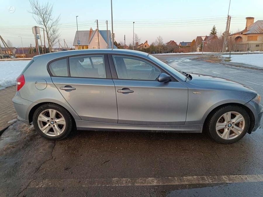 Blue BMW 118 2007 in Sirvintos, with an engine capacity of 2.00 L and mileage of 0 thousand km for 2250 €, photo 7 on AUTOMOTO.COM.LV