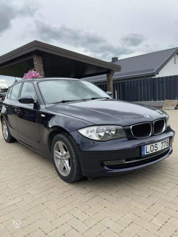 Zils BMW 118 2007 Viļņa, ar dzinēja tilpumu 2.00 L un nobraukumu 319 tūkst. km par 4300 €, foto 1 vietnē AUTOMOTO.COM.LV