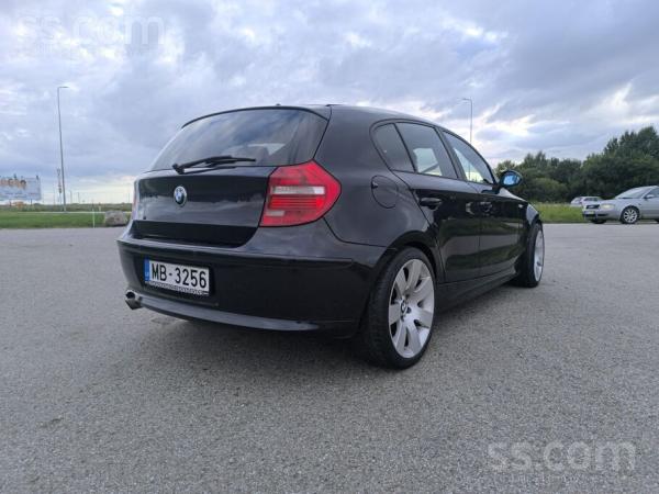 Zils BMW 118 2007 Tukums, ar dzinēja tilpumu 2.00 L un nobraukumu 318 tūkst. km par 2250 €, foto 4 vietnē AUTOMOTO.COM.LV