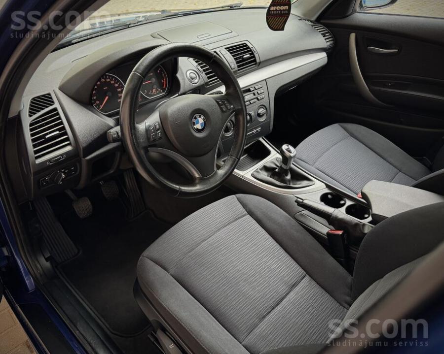 Blue BMW 118 2007 in Jelgava, with an engine capacity of 2.00 L and mileage of 275 thousand km for 3890 €, photo 10 on AUTOMOTO.COM.LV
