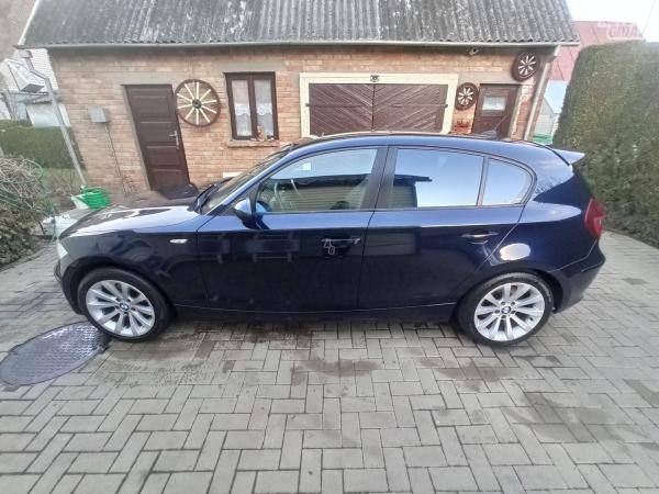 Zils BMW 118 2008 Panevēža, ar dzinēja tilpumu 2.00 L un nobraukumu 290 tūkst. km par 3700 €, foto 4 vietnē AUTOMOTO.COM.LV