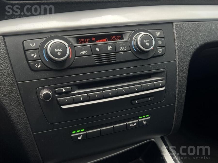 Zils BMW 118 2008 Rēzekne, ar dzinēja tilpumu 2.00 L un nobraukumu 336 tūkst. km par 4490 €, foto 15 vietnē AUTOMOTO.COM.LV