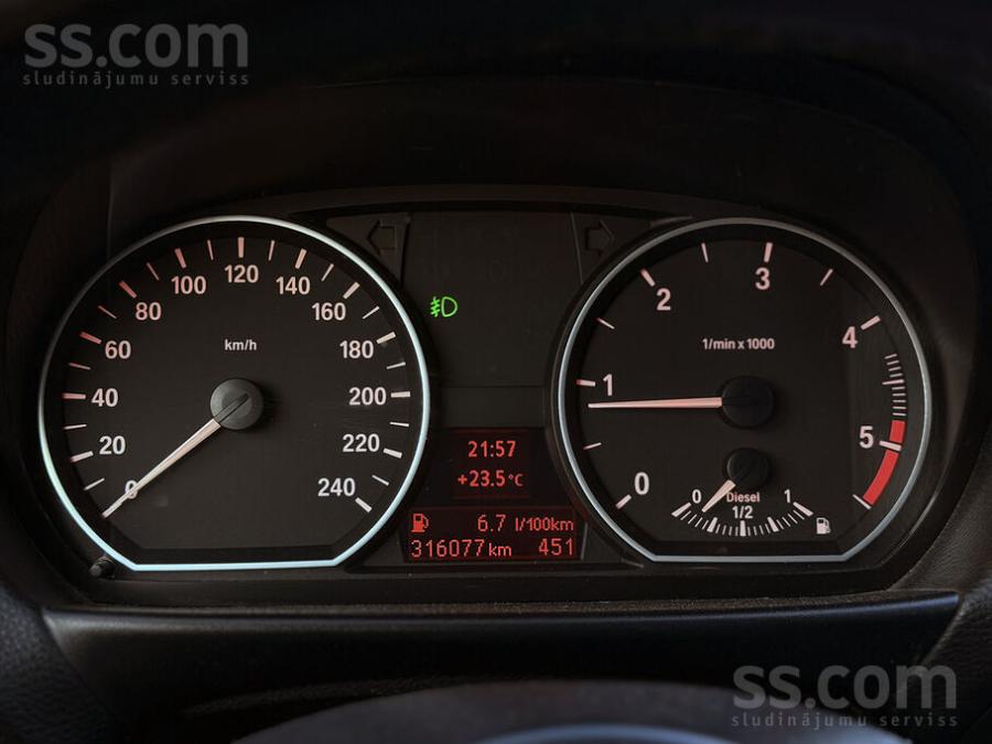 Zils BMW 118 2008 Rīga, ar dzinēja tilpumu 2.00 L un nobraukumu 316 tūkst. km par 3790 €, foto 19 vietnē AUTOMOTO.COM.LV