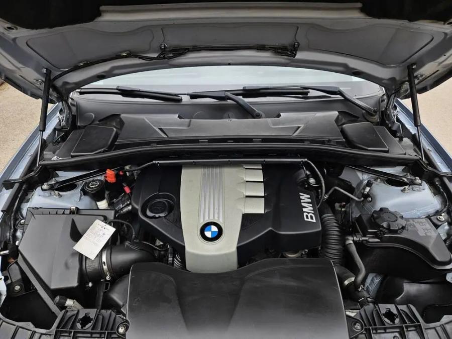 Blue BMW 118 2008 in Jekabpils, with an engine capacity of 2.00 L and mileage of 264 thousand km for 3790 €, photo 18 on AUTOMOTO.COM.LV