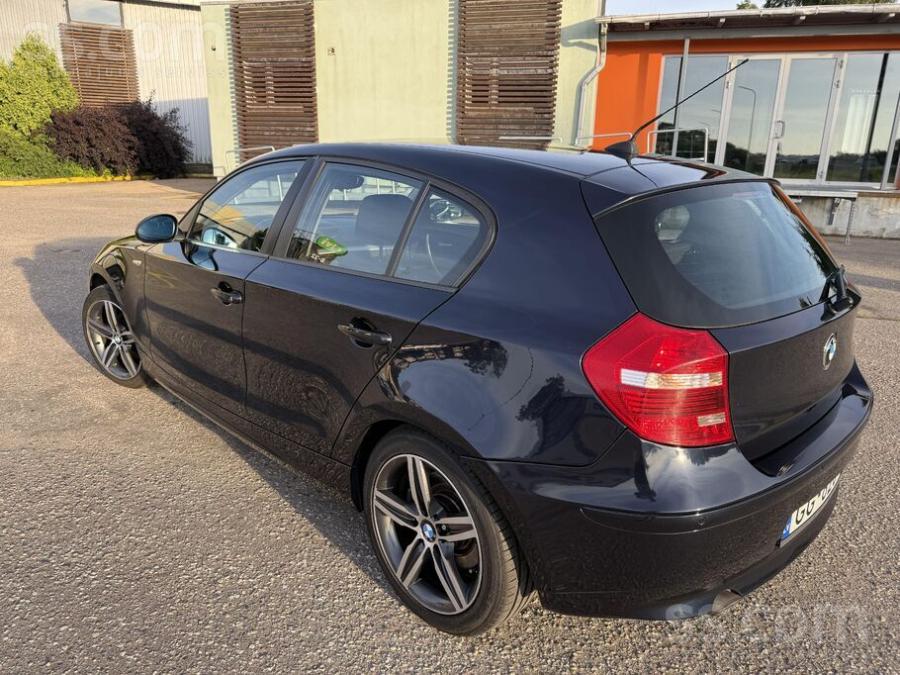 Blue BMW 118 2009 in Riga, with an engine capacity of 2.00 L and mileage of 265 thousand km for 4450 €, photo 5 on AUTOMOTO.COM.LV