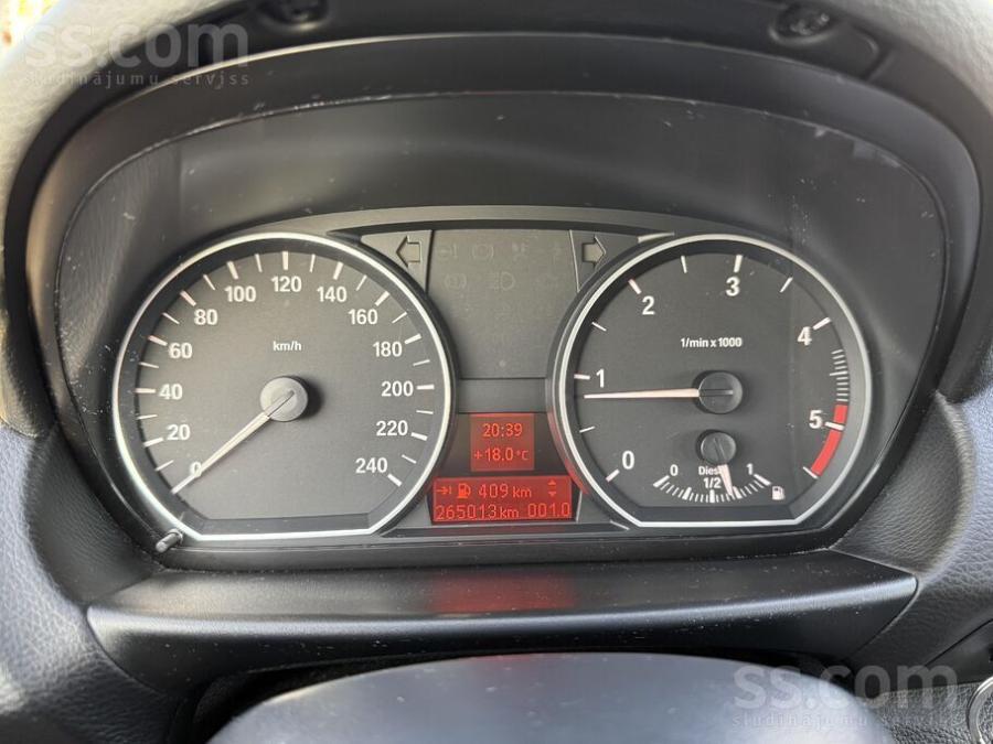 Blue BMW 118 2009 in Riga, with an engine capacity of 2.00 L and mileage of 265 thousand km for 4450 €, photo 16 on AUTOMOTO.COM.LV