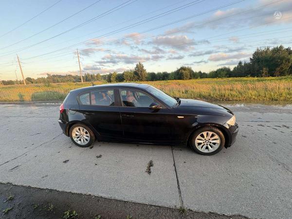 Zils BMW 118 2009 Viļņa, ar dzinēja tilpumu 2.00 L un nobraukumu 284 tūkst. km par 3500 €, foto 9 vietnē AUTOMOTO.COM.LV