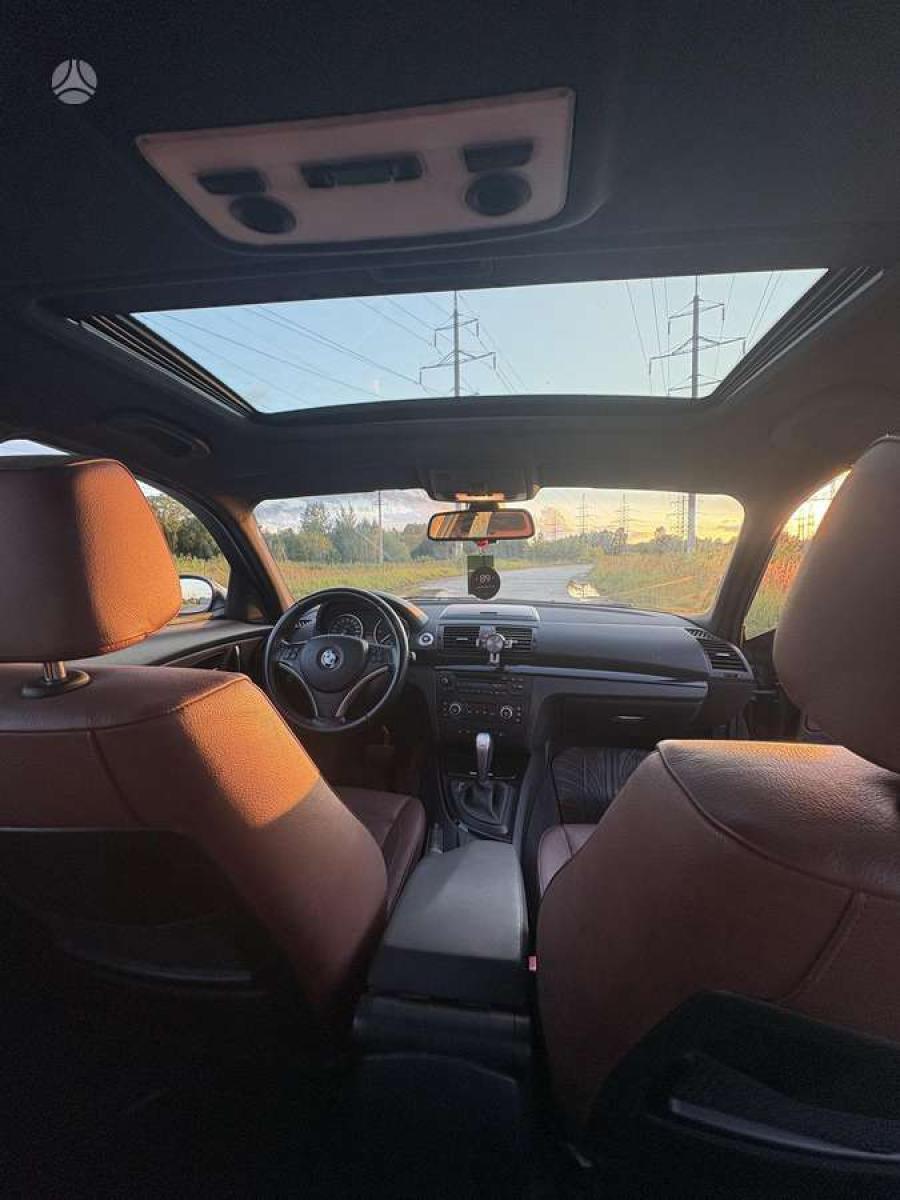 Zils BMW 118 2009 Viļņa, ar dzinēja tilpumu 2.00 L un nobraukumu 284 tūkst. km par 3500 €, foto 18 vietnē AUTOMOTO.COM.LV