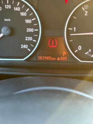 Zils BMW 118 2009 Viļņa, ar dzinēja tilpumu 2.00 L un nobraukumu 284 tūkst. km par 3500 €, foto 21 vietnē AUTOMOTO.COM.LV