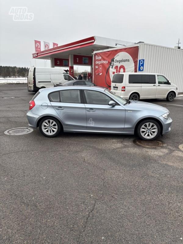 Zils BMW 118 2010 Viļņa, ar dzinēja tilpumu 2.00 L un nobraukumu 304 tūkst. km par 3800 €, foto 1 vietnē AUTOMOTO.COM.LV