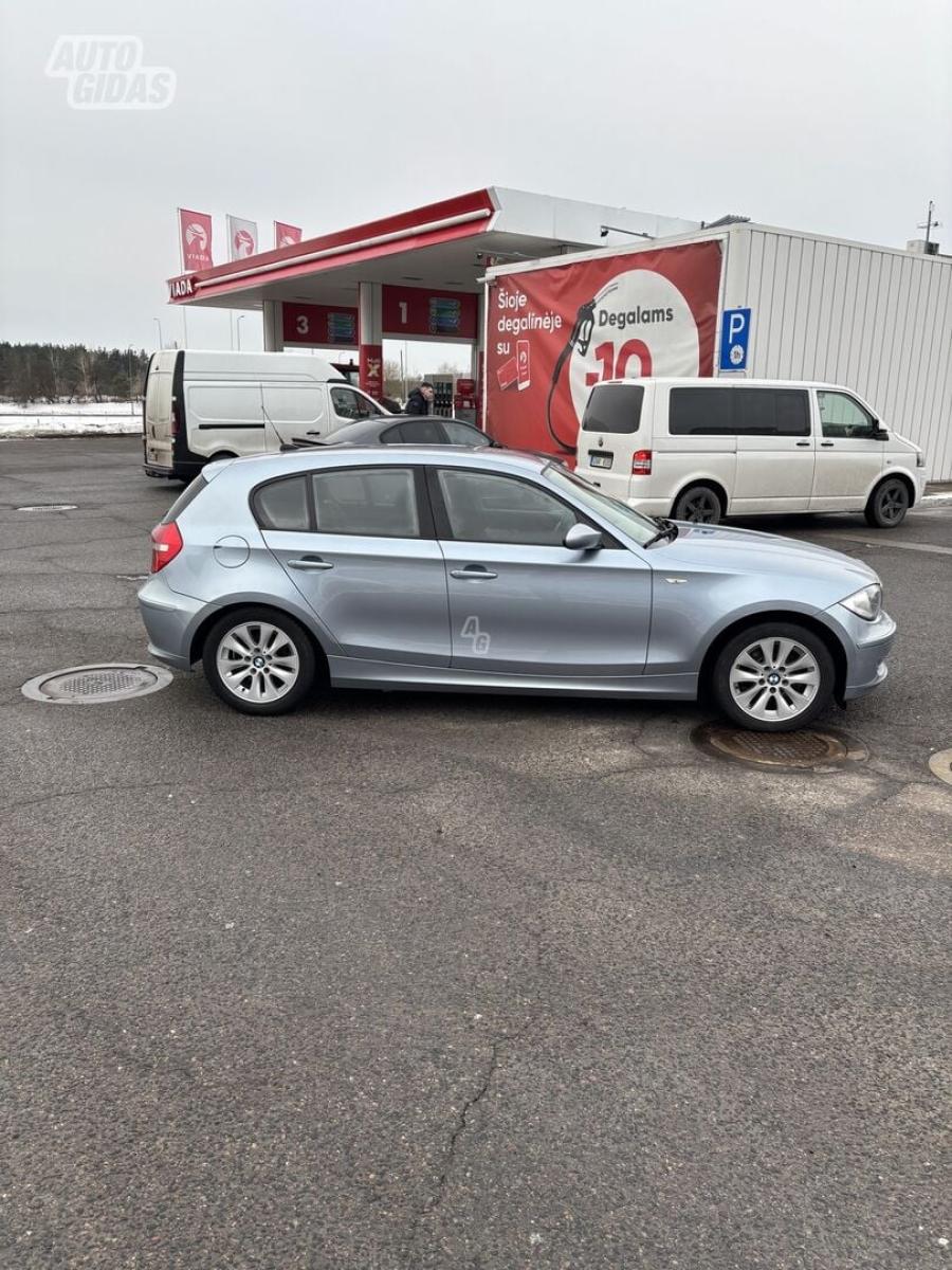 Zils BMW 118 2010 Viļņa, ar dzinēja tilpumu 2.00 L un nobraukumu 304 tūkst. km par 3800 €, foto 1 vietnē AUTOMOTO.COM.LV