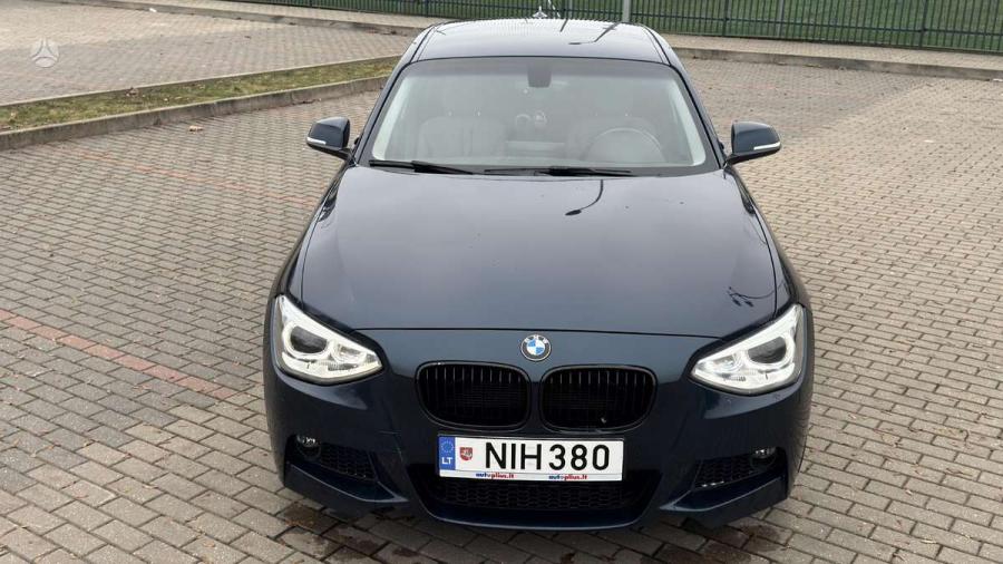 Blue BMW 118 2011 in Jonava, with an engine capacity of 2.00 L and mileage of 266 thousand km for 7700 €, photo 2 on AUTOMOTO.COM.LV