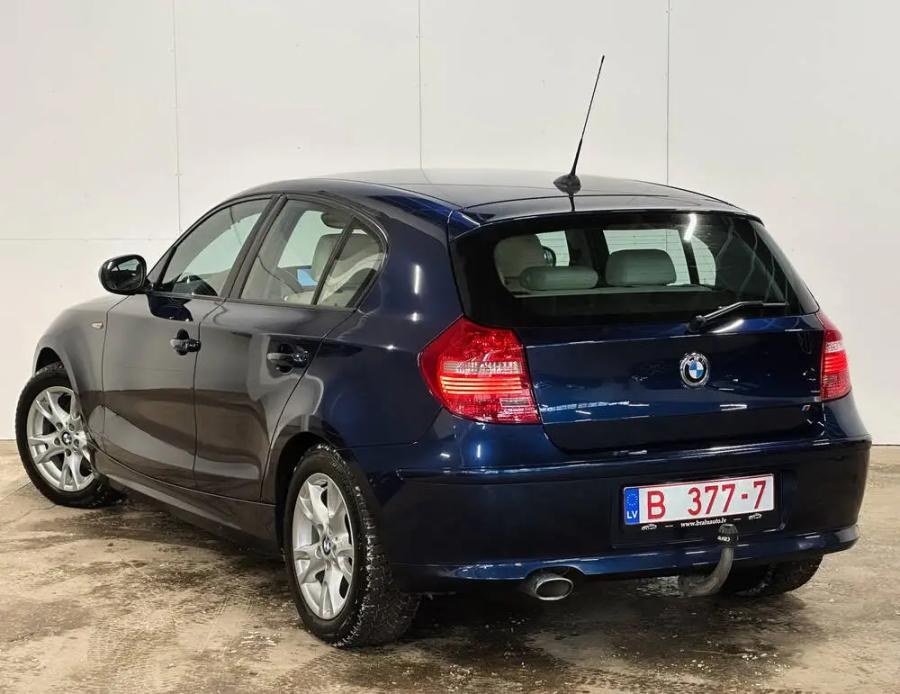 Zils BMW 118 2011 Jūrmala, ar dzinēja tilpumu 2.00 L un nobraukumu 227 tūkst. km par 4650 €, foto 8 vietnē AUTOMOTO.COM.LV