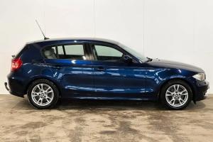 Zils BMW 118 2011 Jūrmala, ar dzinēja tilpumu 2.00 L un nobraukumu 227 tūkst. km par 4650 €, foto 13 vietnē AUTOMOTO.COM.LV