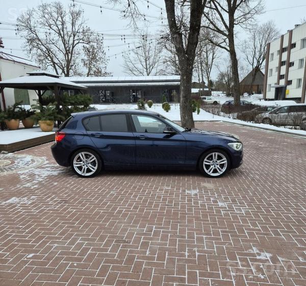 Blue BMW 118 2012 in Riga, with an engine capacity of 2.00 L and mileage of 309 thousand km for 6550 €, photo 5 on AUTOMOTO.COM.LV