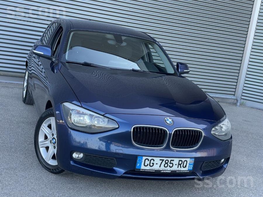 Blue BMW 118 2012 in Riga, with an engine capacity of 2.00 L and mileage of 282 thousand km for 7750 €, photo 3 on AUTOMOTO.COM.LV