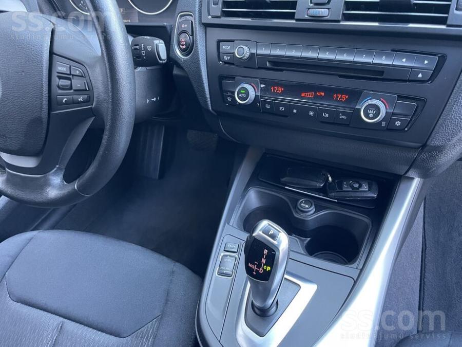 Blue BMW 118 2012 in Riga, with an engine capacity of 2.00 L and mileage of 282 thousand km for 7750 €, photo 18 on AUTOMOTO.COM.LV
