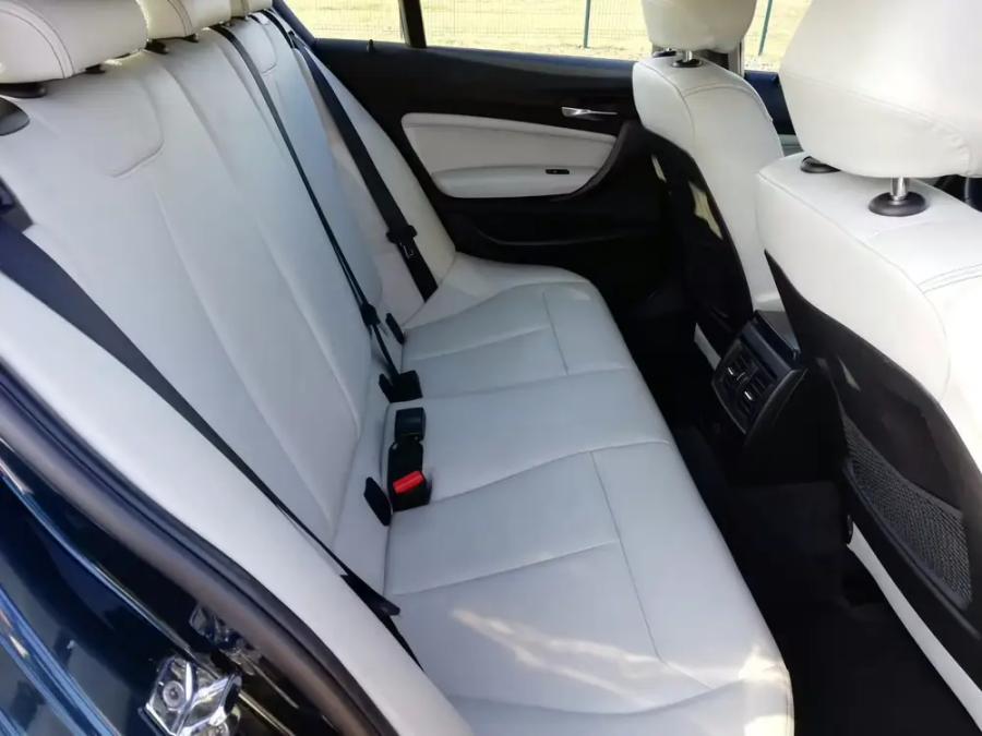 Blue BMW 118 2012 in Saldus, with an engine capacity of 2.00 L and mileage of 282 thousand km for 8500 €, photo 11 on AUTOMOTO.COM.LV