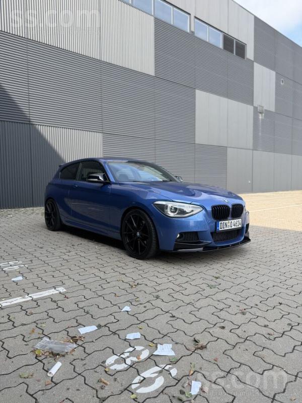 Blue BMW 118 2012 in Riga, with an engine capacity of 2.00 L and mileage of 327 thousand km for 7650 €, photo 1 on AUTOMOTO.COM.LV